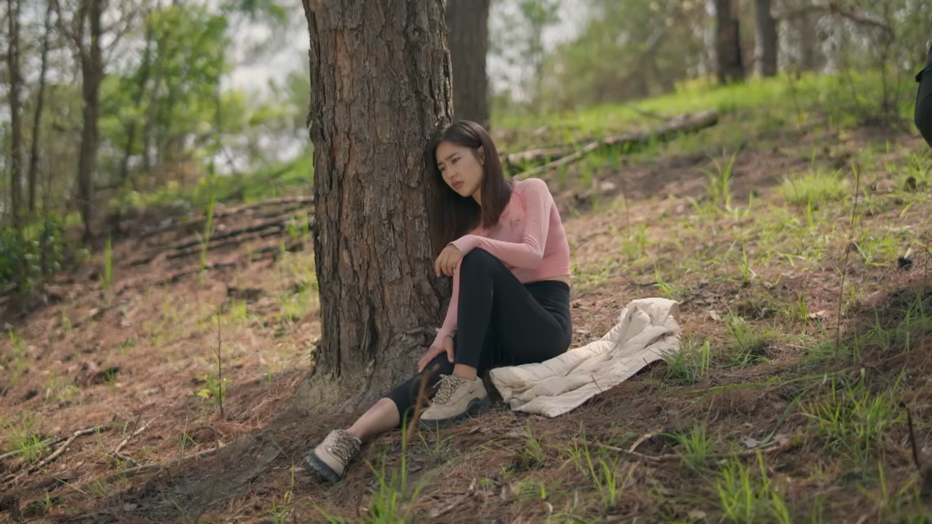 Zokogó Erdő | Crying Forest, aung min khant, crying forest, erdő - Videa