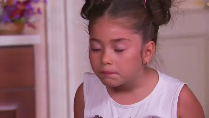 Tugce le pega a Elif, elif, tugce - Videa