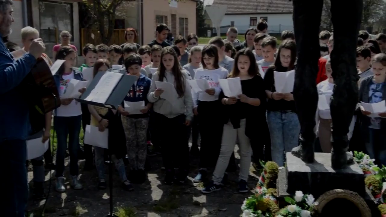 Dalolva ünnepelték a költészet napját, magyar költészet napja ...