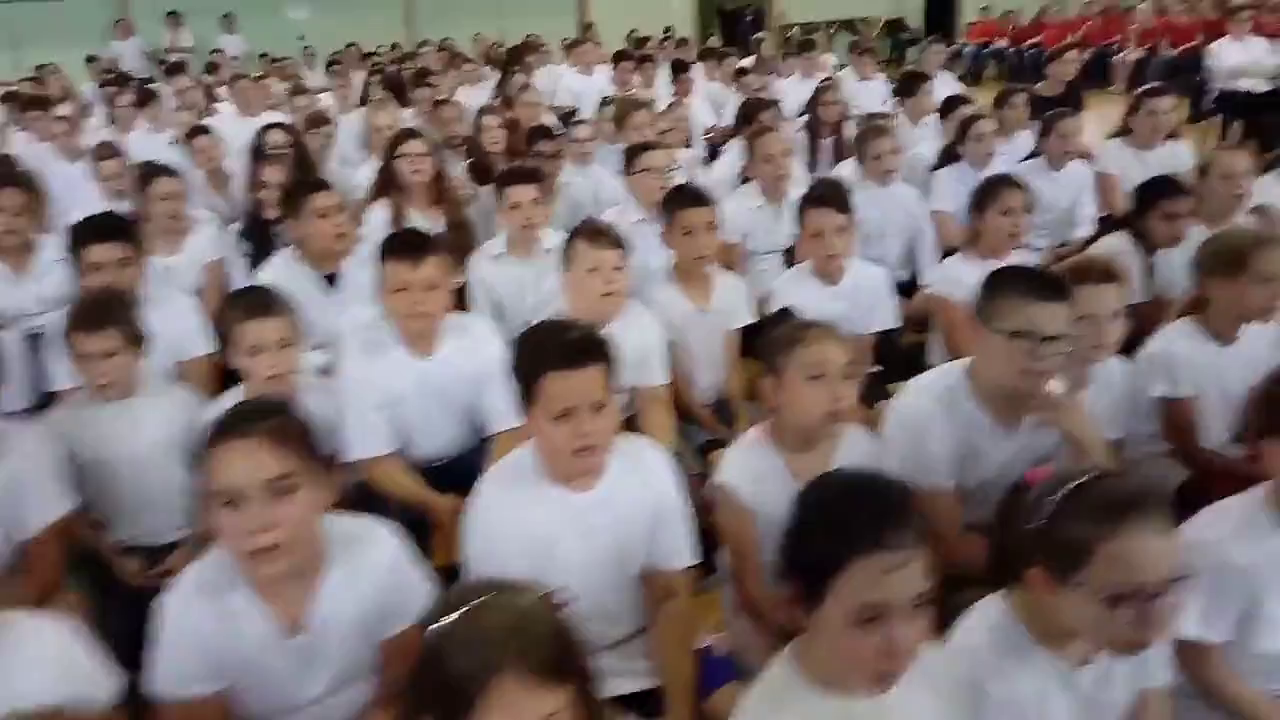 Több százan énekelték a népdalt, II. Rákóczi Ferenc Általános I ...