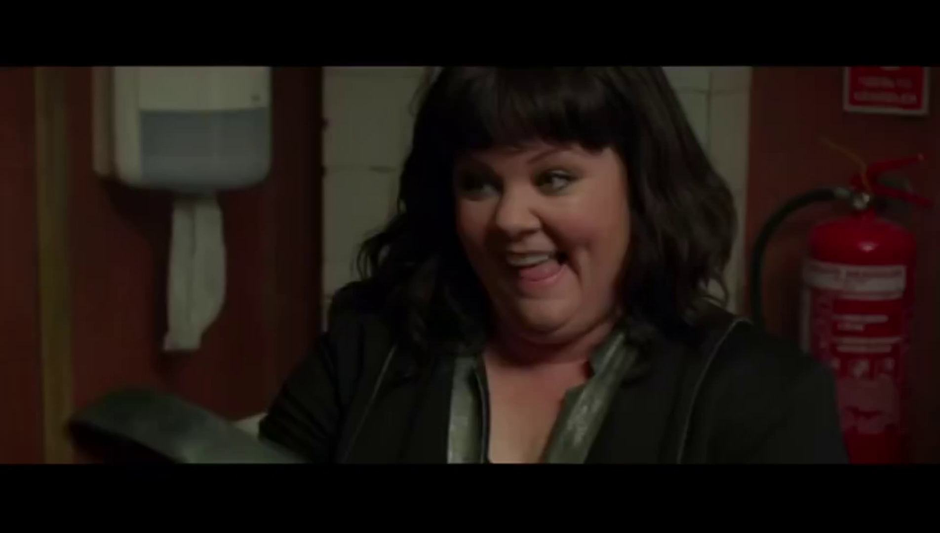 A kém 2015. ‧ Akció/Vígjáték, https://media.port.hu/images/0 - Videa