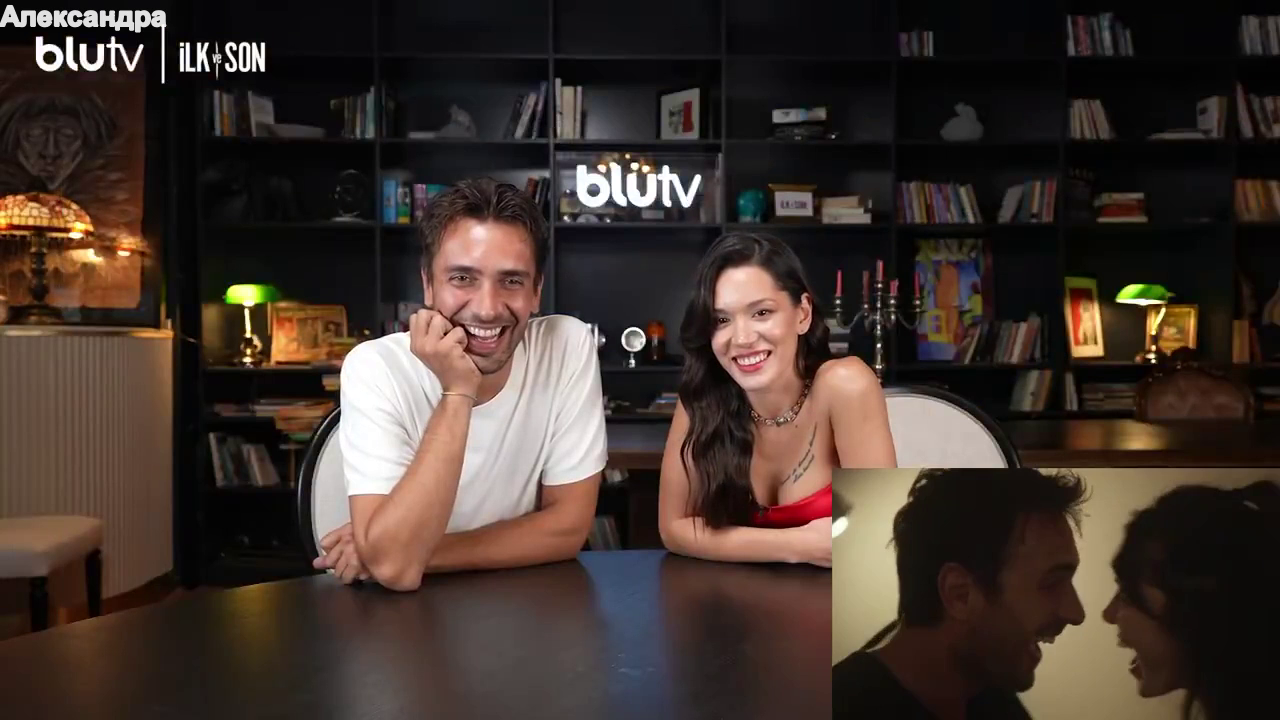 Улаш и Хазал гледат заедно - Videa