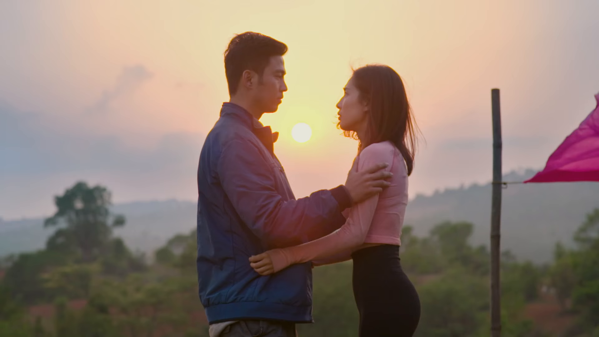 Zokogó Erdő | Crying Forest, aung min khant, crying forest, erdő - Videa