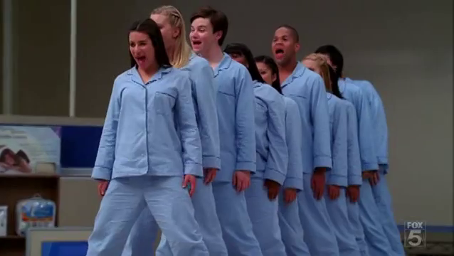 Jump, glee, jump, new directions - Videa