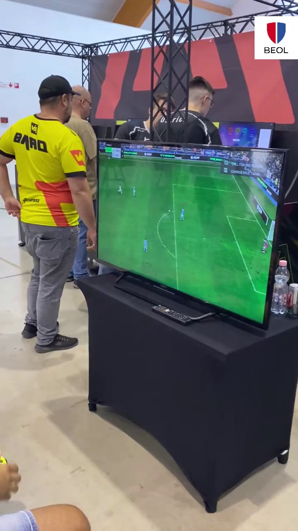 OGEX: gamerekkel telt meg a, csabapark, gamerek, gaming expo - Videa