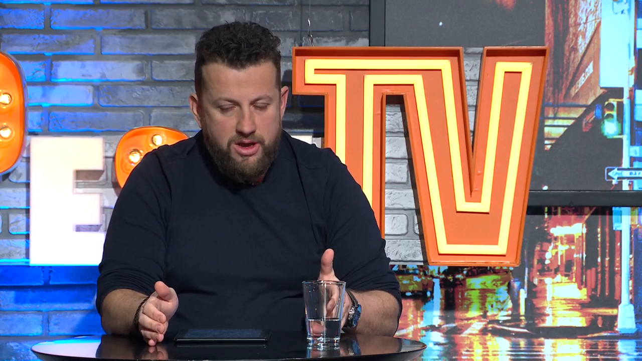 A semmittevő, még a főpolgármester-helyettesi - Videa